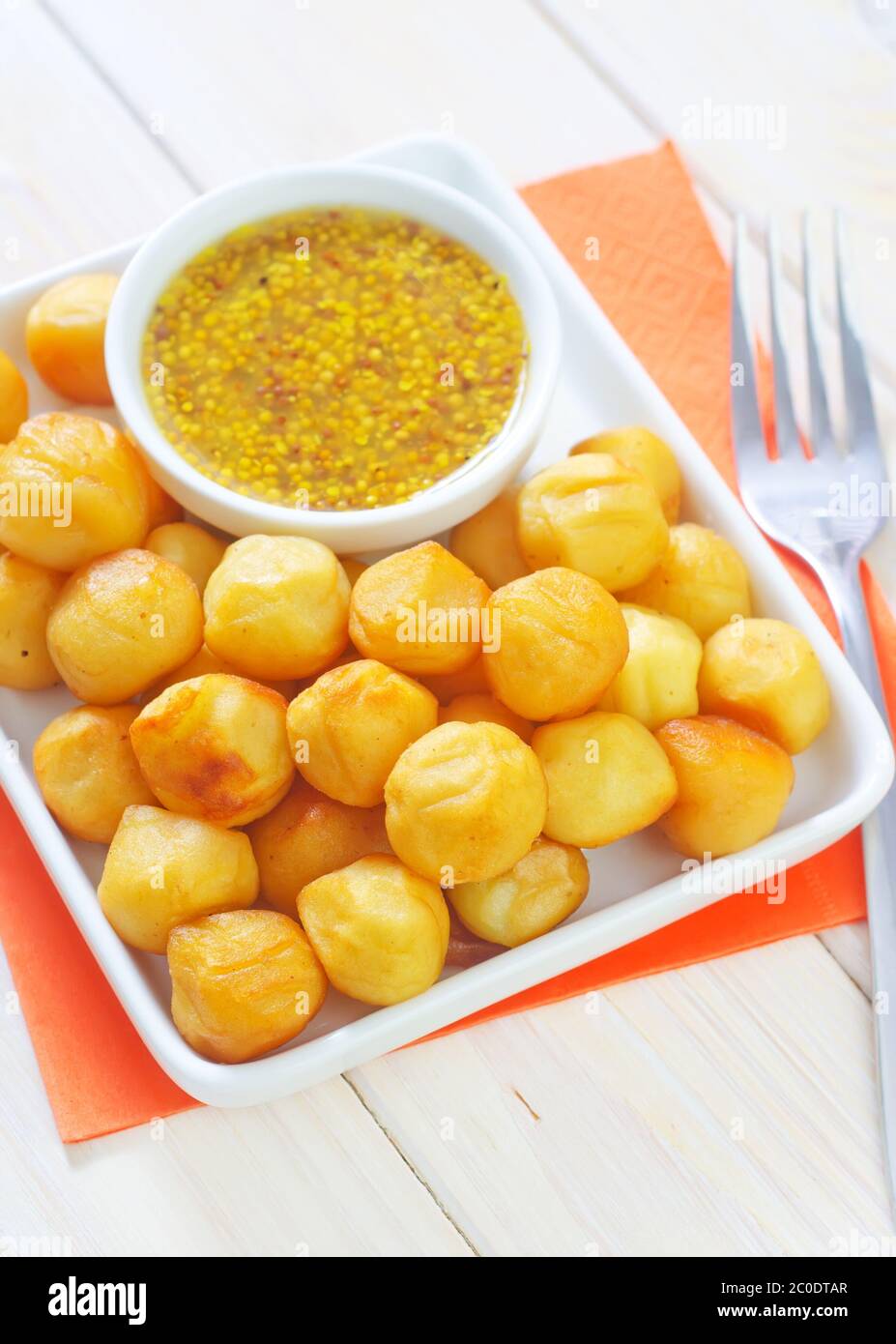 Parisian potatoes hi-res stock photography and images - Alamy