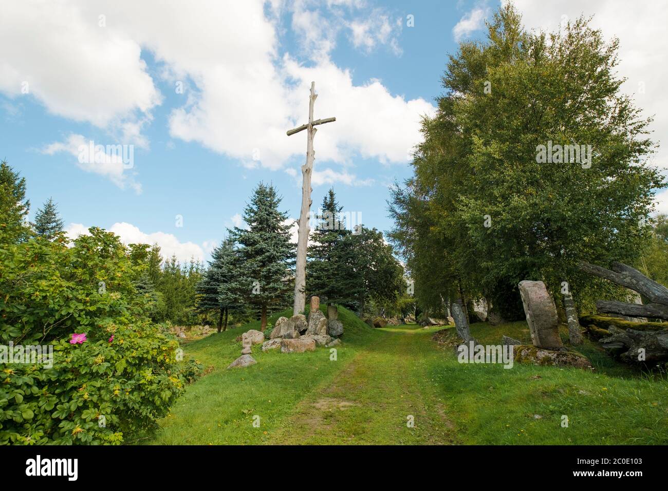 Carved tree cross hi-res stock photography and images - Alamy