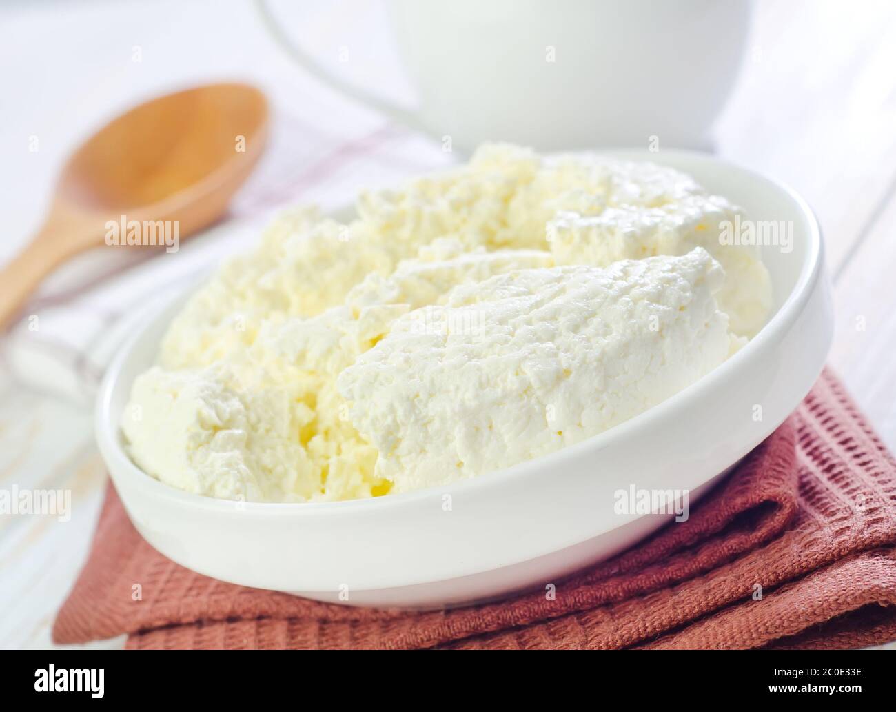 Daisy cottage cheese hi-res stock photography and images - Alamy