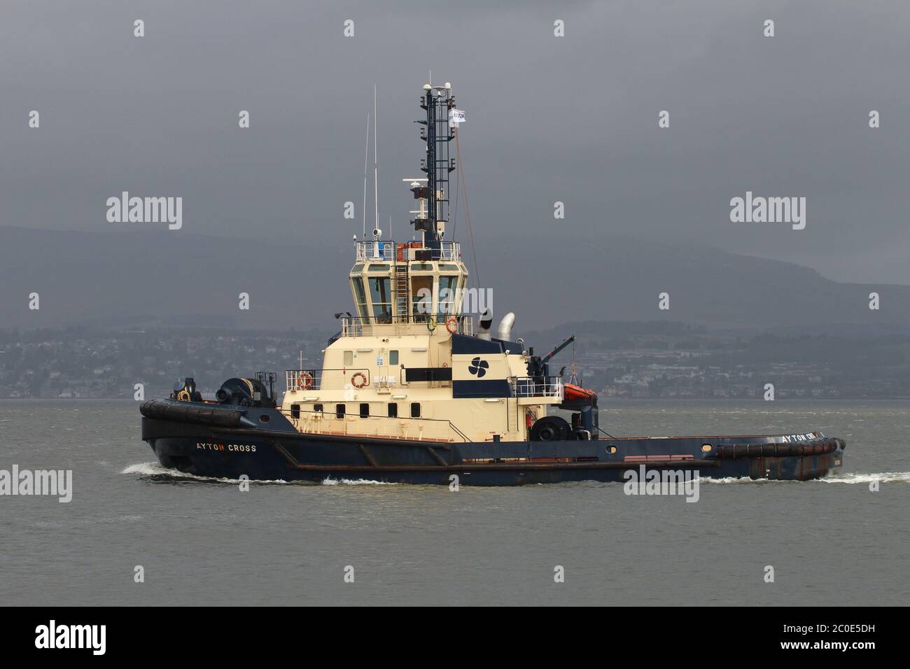 Ayton Cross, a tugboat operated by Svitzer on the Firth of Clyde ...