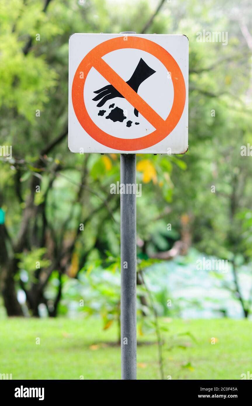 No littering sign hi-res stock photography and images - Alamy