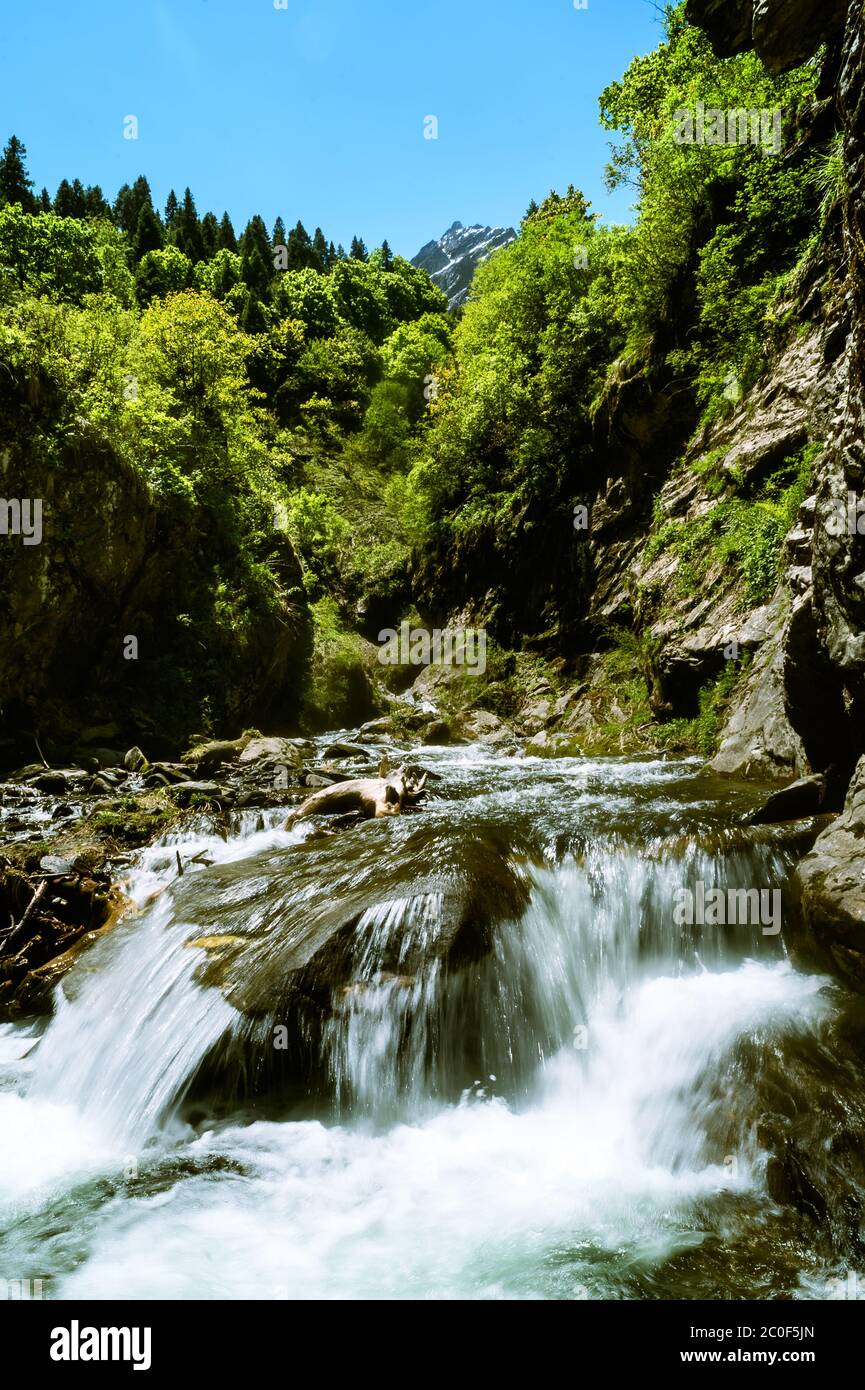 View of Himalayan mountains, Kasol, Parvati valley, Himachal Pradesh ...