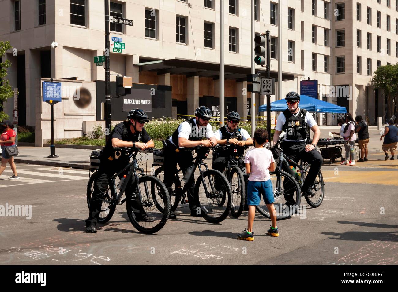 American police bikes hi-res stock photography and images - Alamy