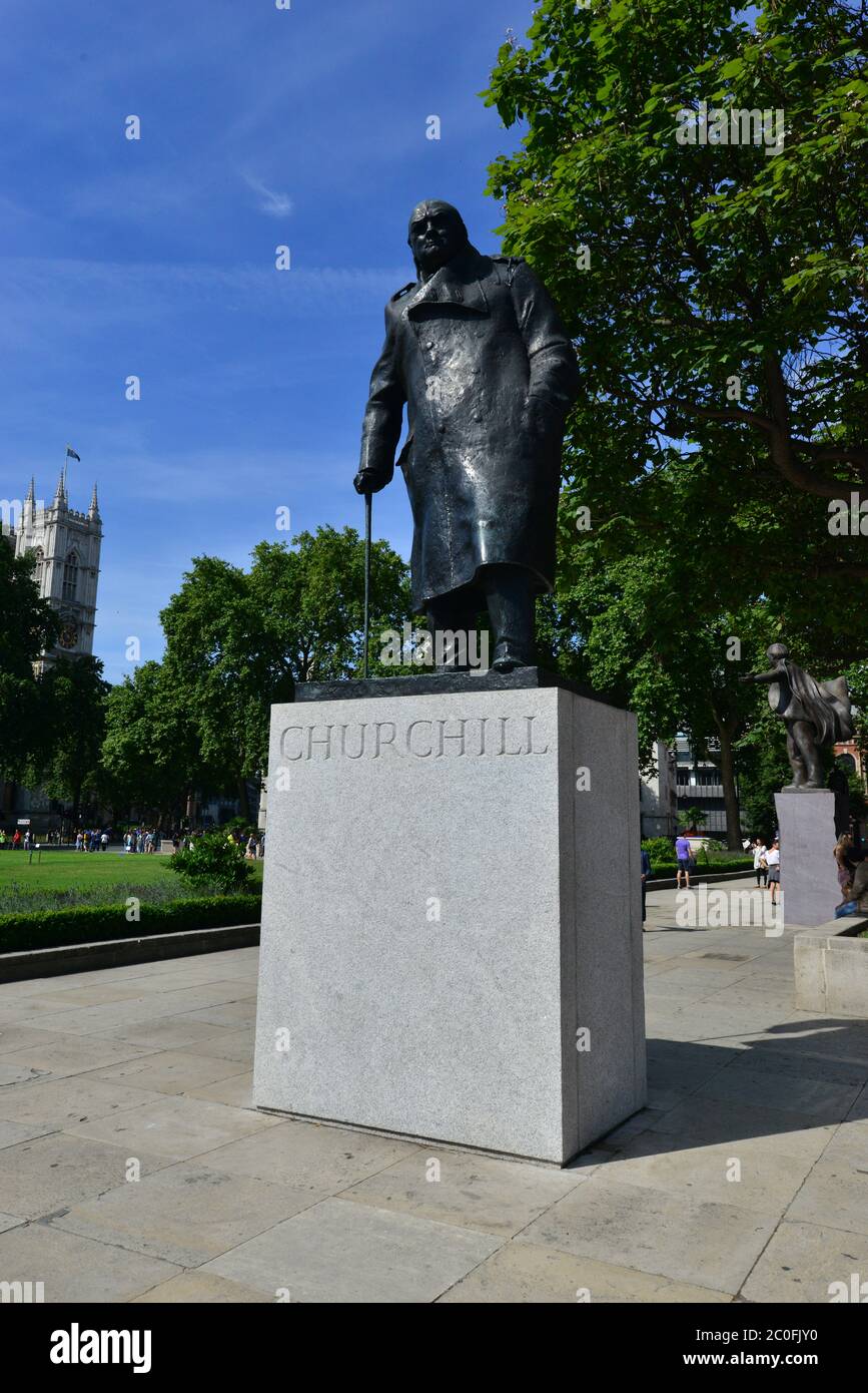 Statue of Winston Churchill Stock Photo - Alamy