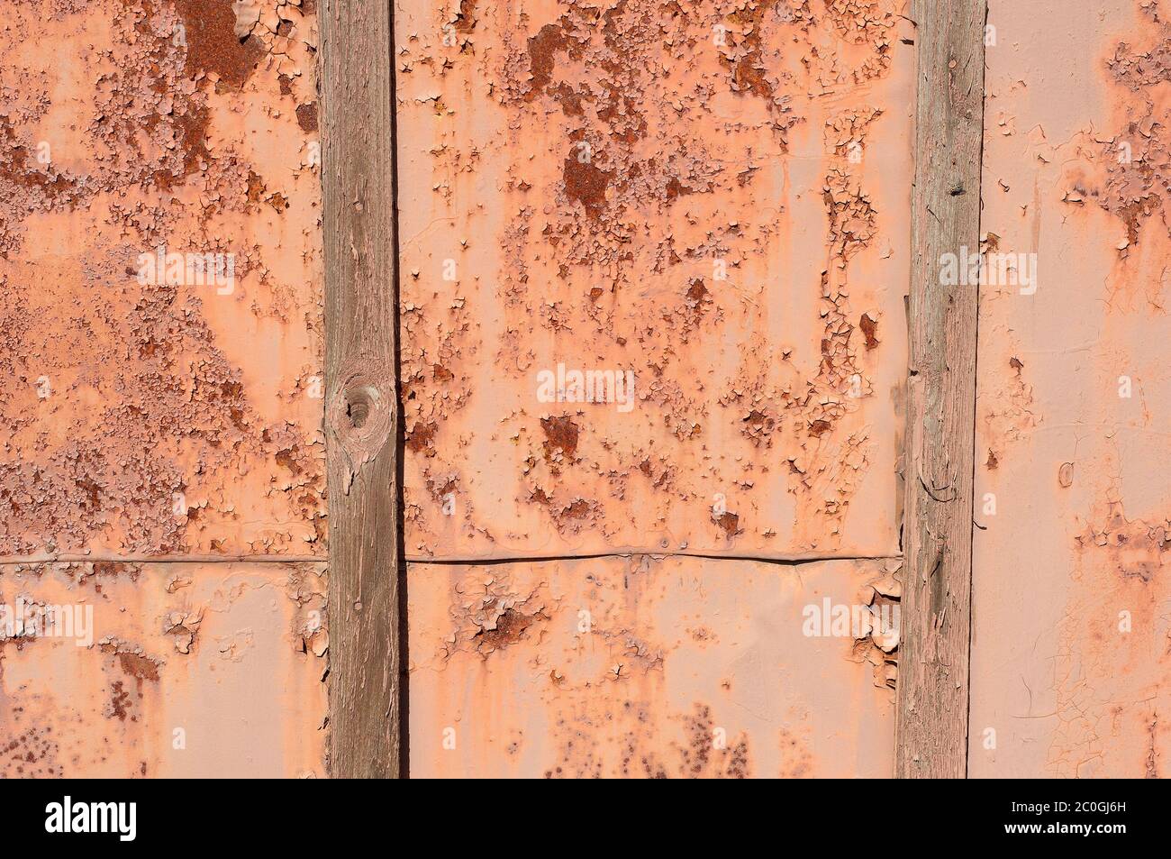 Rusty corrugated iron metal fence hi-res stock photography and images - Alamy