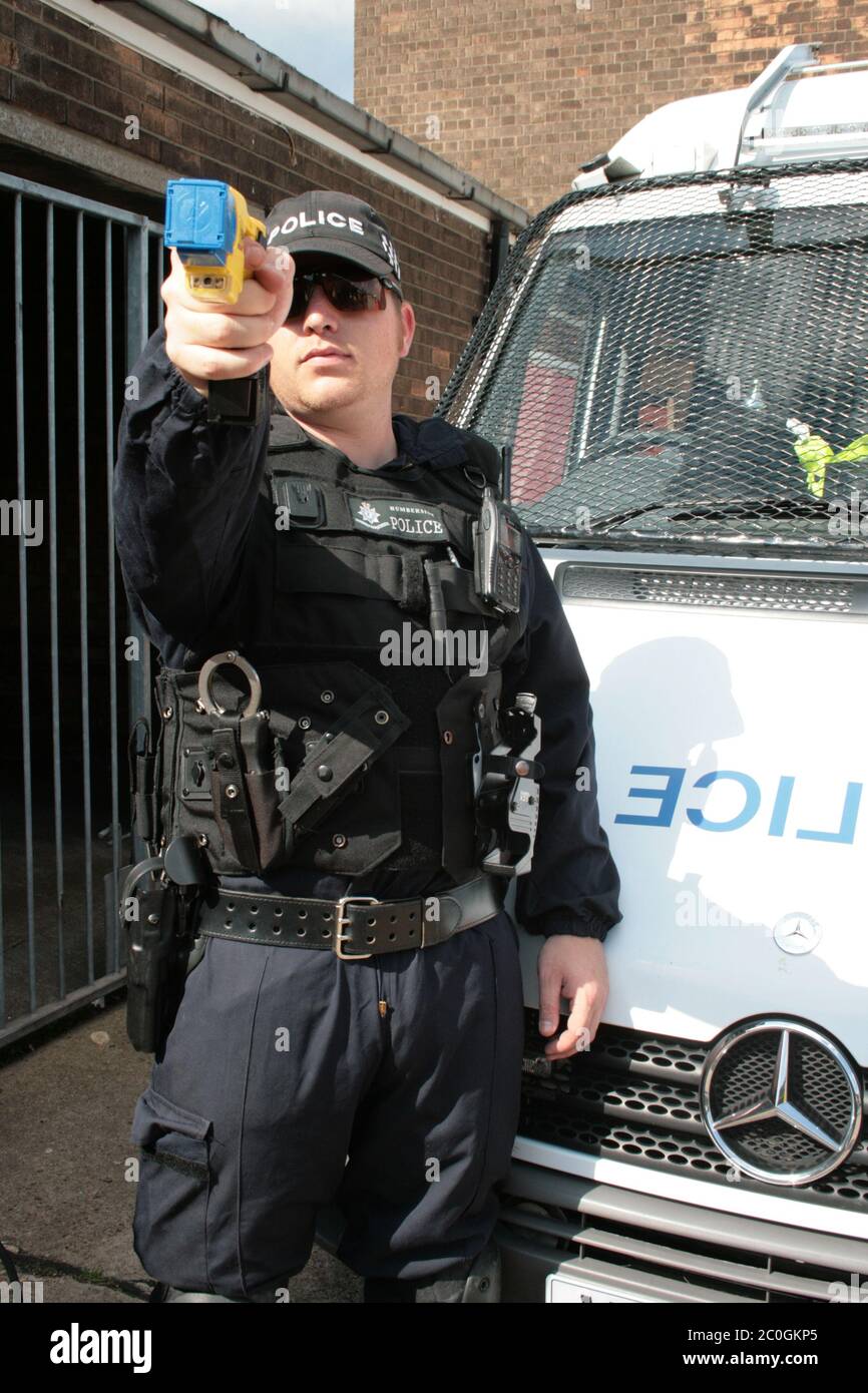 Taser Police Hi Res Stock Photography And Images Alamy