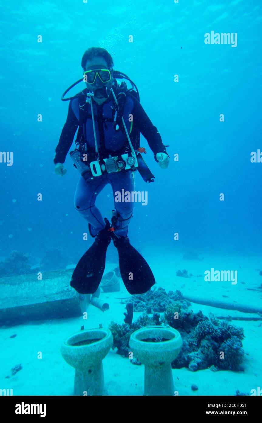 A diver with remains hi-res stock photography and images - Alamy