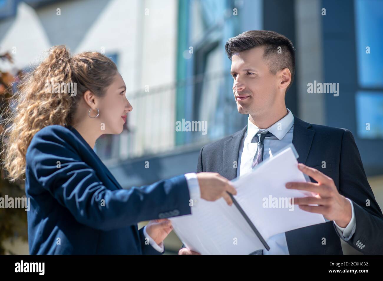 Explaining millennial hi-res stock photography and images - Alamy