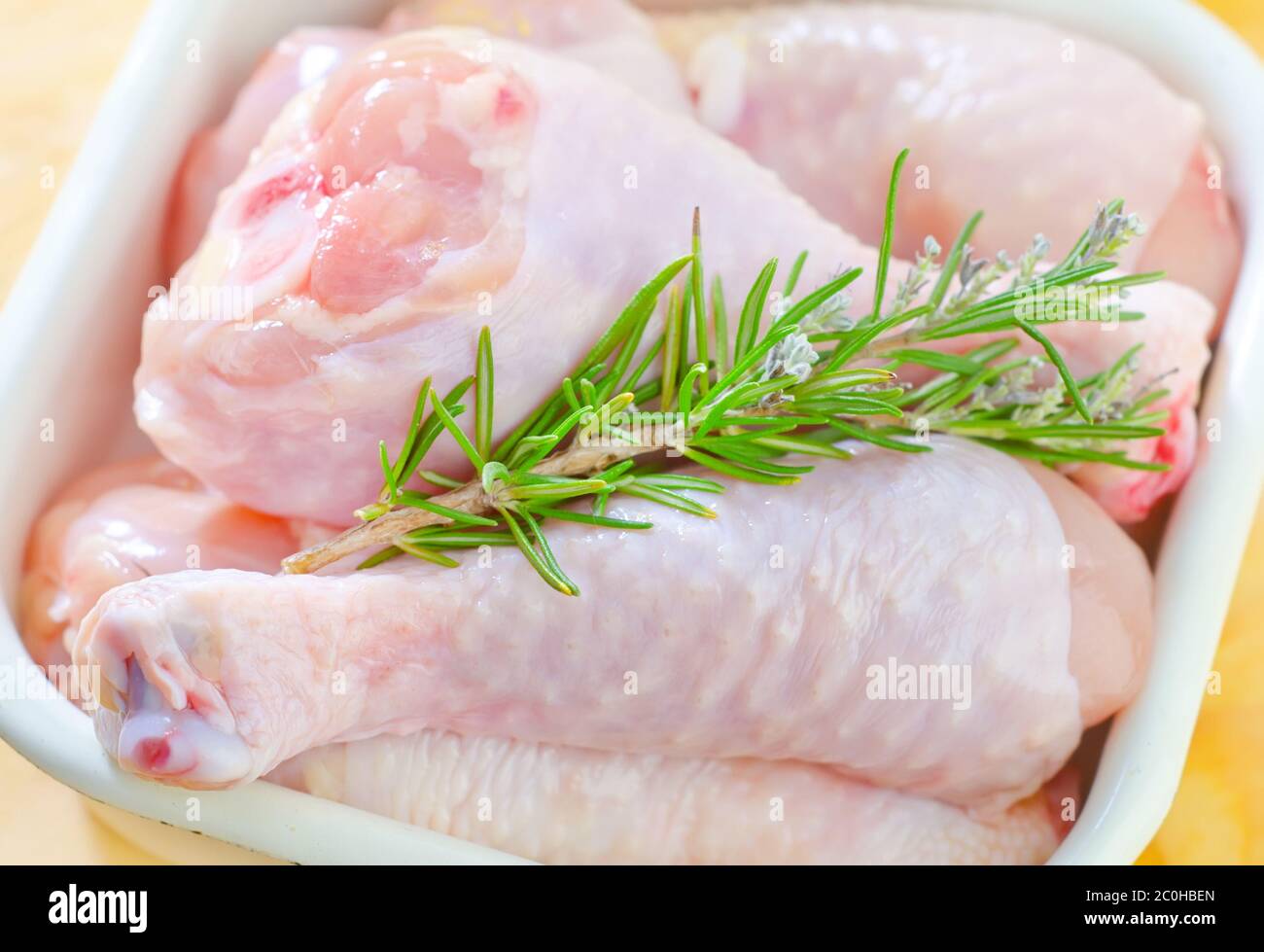 Chicken legs color table hi-res stock photography and images - Alamy