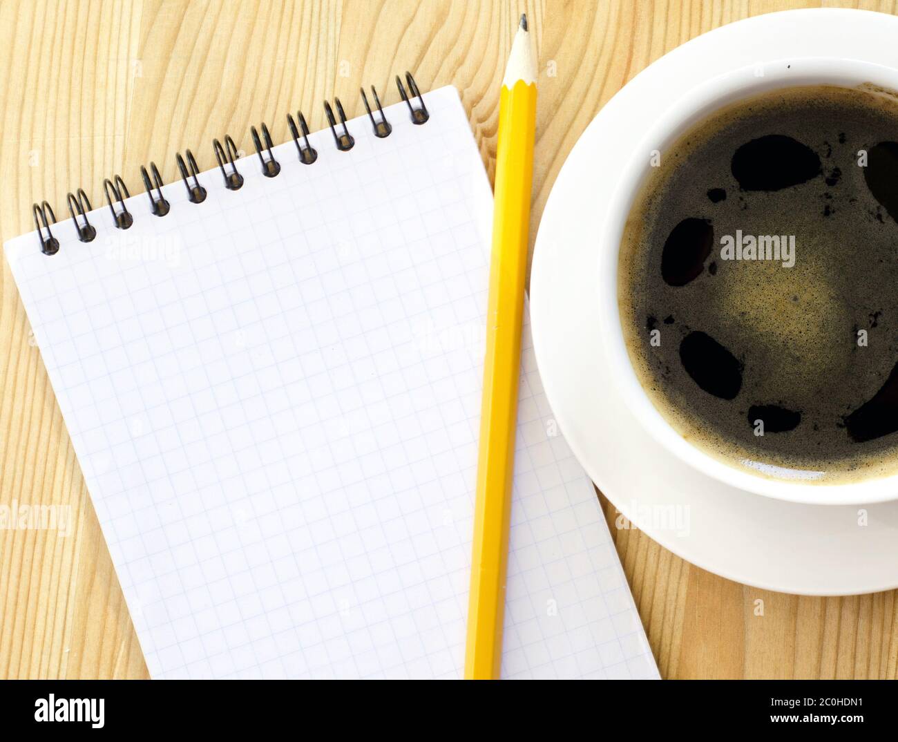 coffee cup and note Stock Photo - Alamy