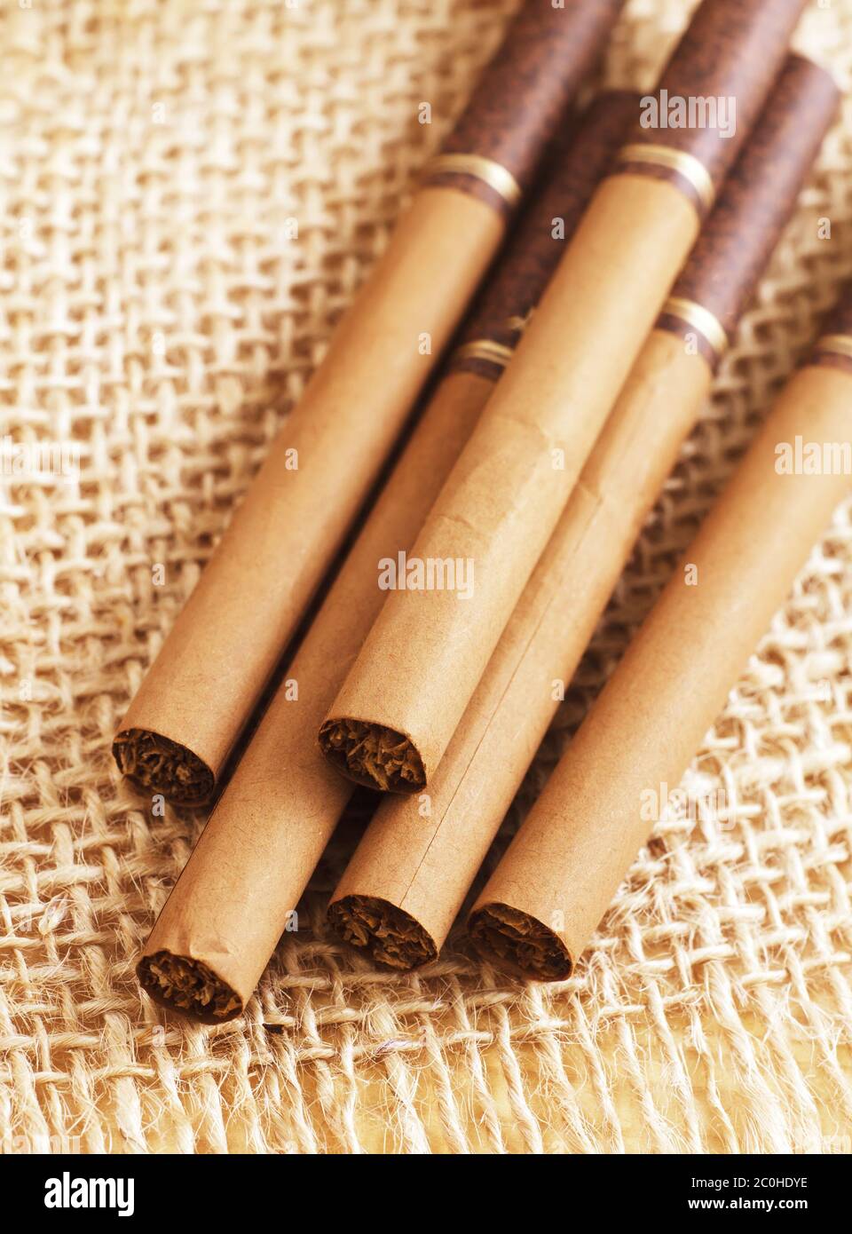 Sigaret hi-res stock photography and images - Alamy