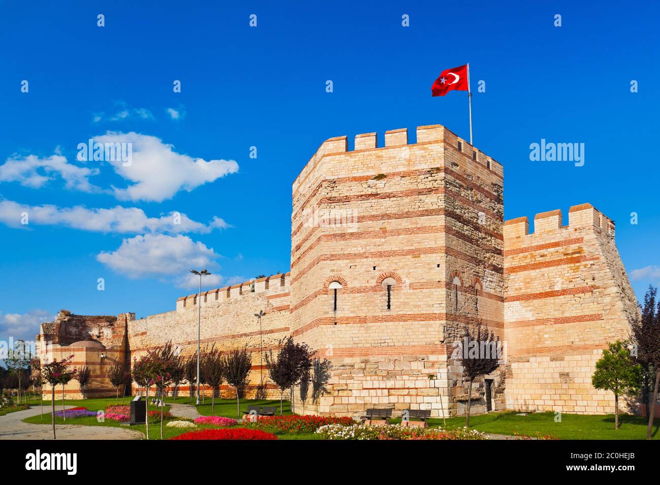 Old place of istanbul hi-res stock photography and images - Alamy