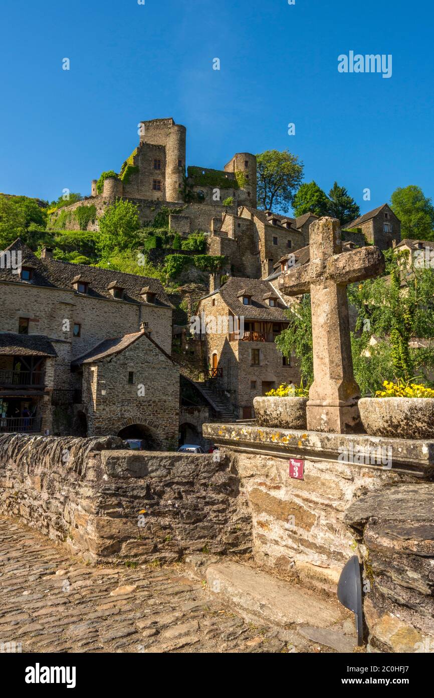 Belcastel village, Aveyron department, view to castle and bridge over ...