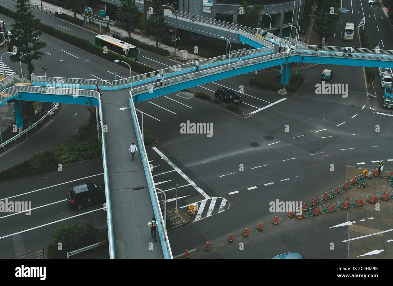 Footbridge in shinjuku hi-res stock photography and images - Alamy