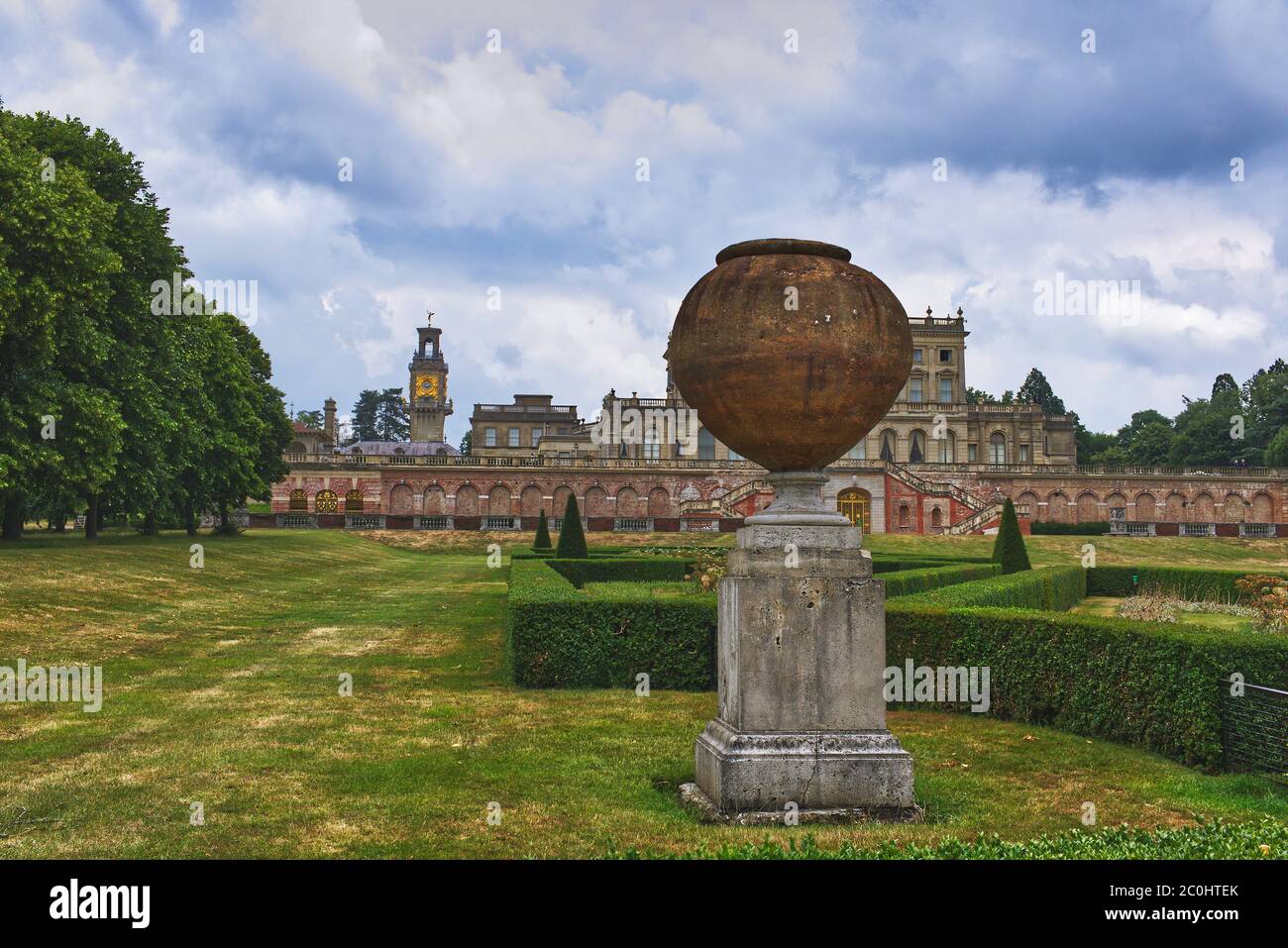 Parterre cliveden hi-res stock photography and images - Alamy