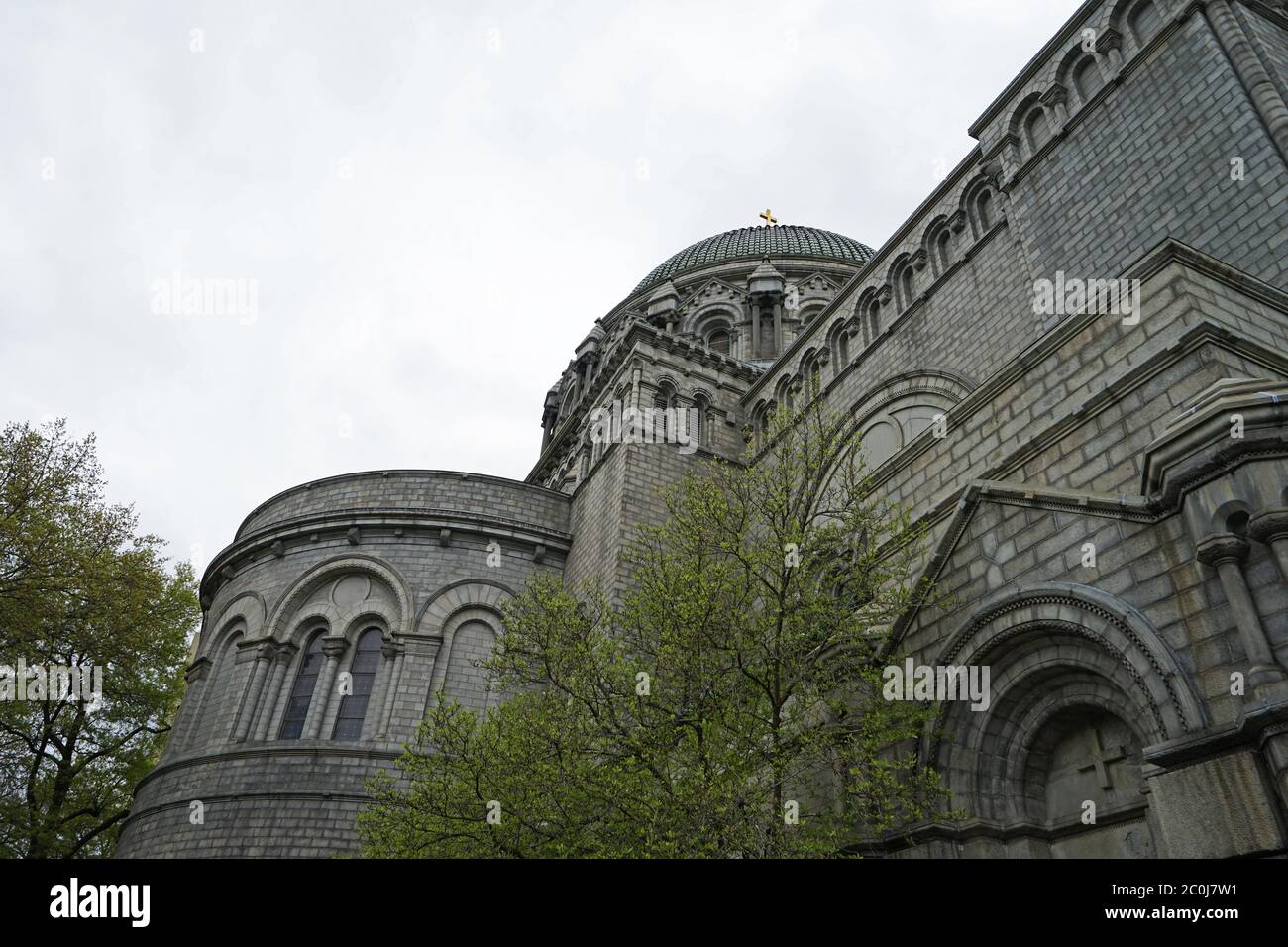 Exterior architecture and design of 'Cathedral Basilica of Saint Louis ...