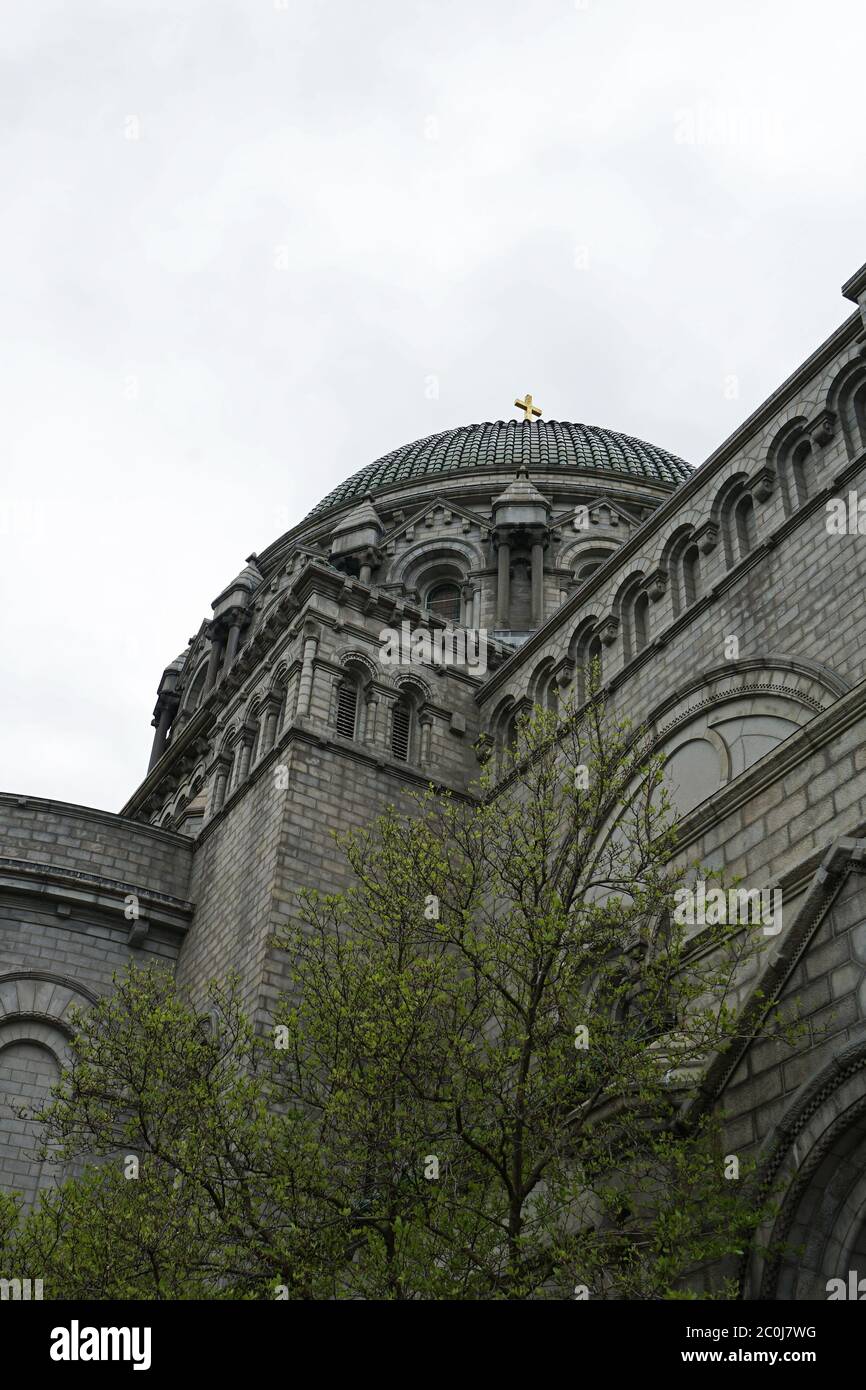 Exterior architecture and design of 'Cathedral Basilica of Saint Louis ...