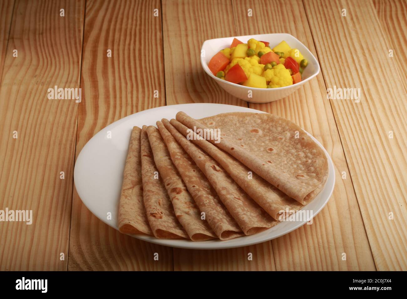 Chapati roti hi-res stock photography and images - Alamy