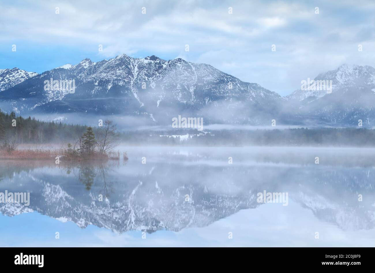 Beautiful lake view in morning hi-res stock photography and images - Alamy