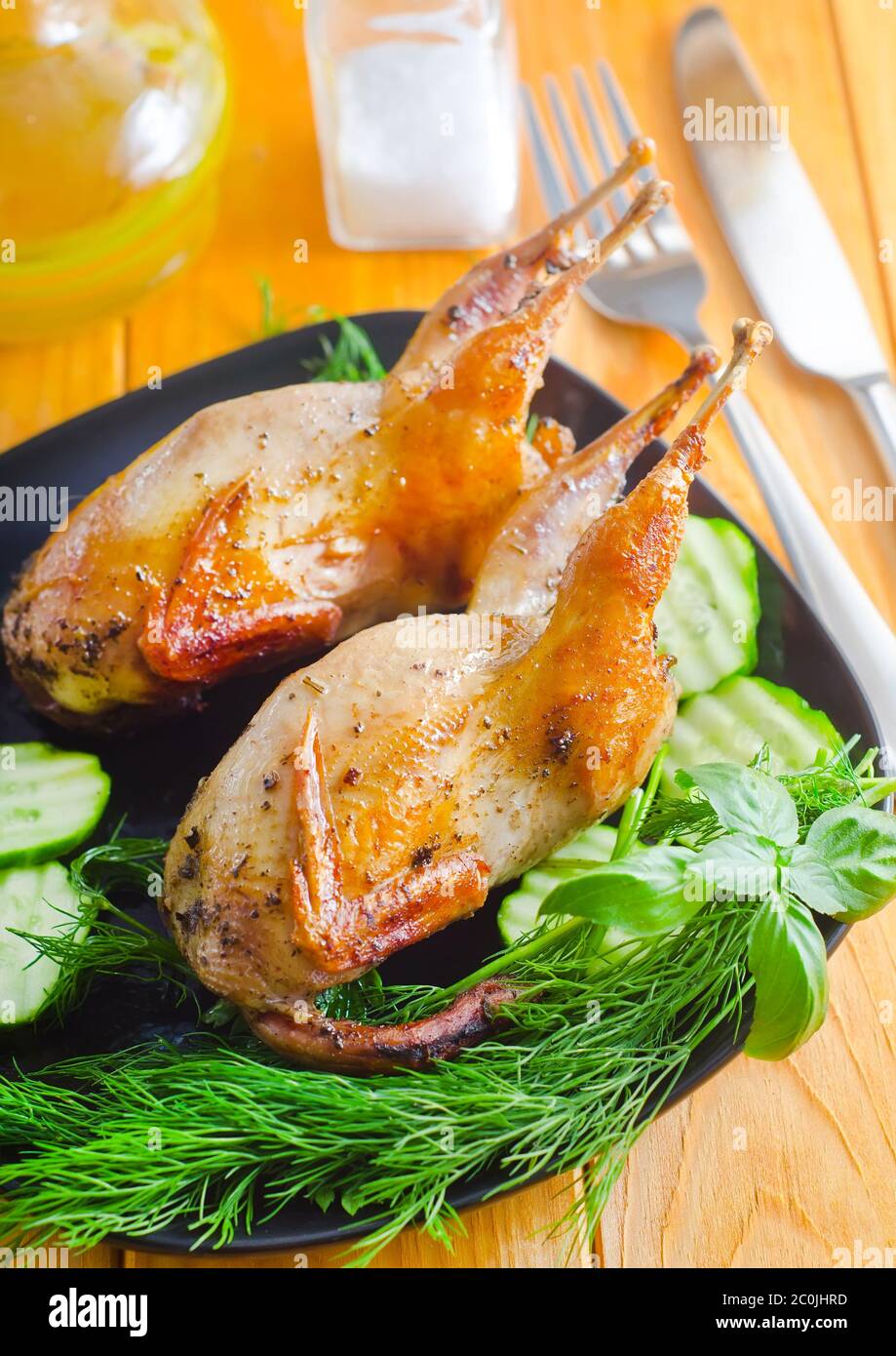 Snack spicy fried quail hi-res stock photography and images - Alamy