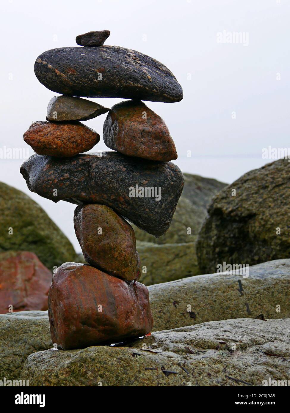 Balancing stones hi-res stock photography and images - Alamy