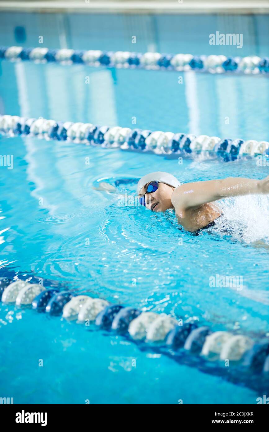 Winning a swim race hi-res stock photography and images - Alamy