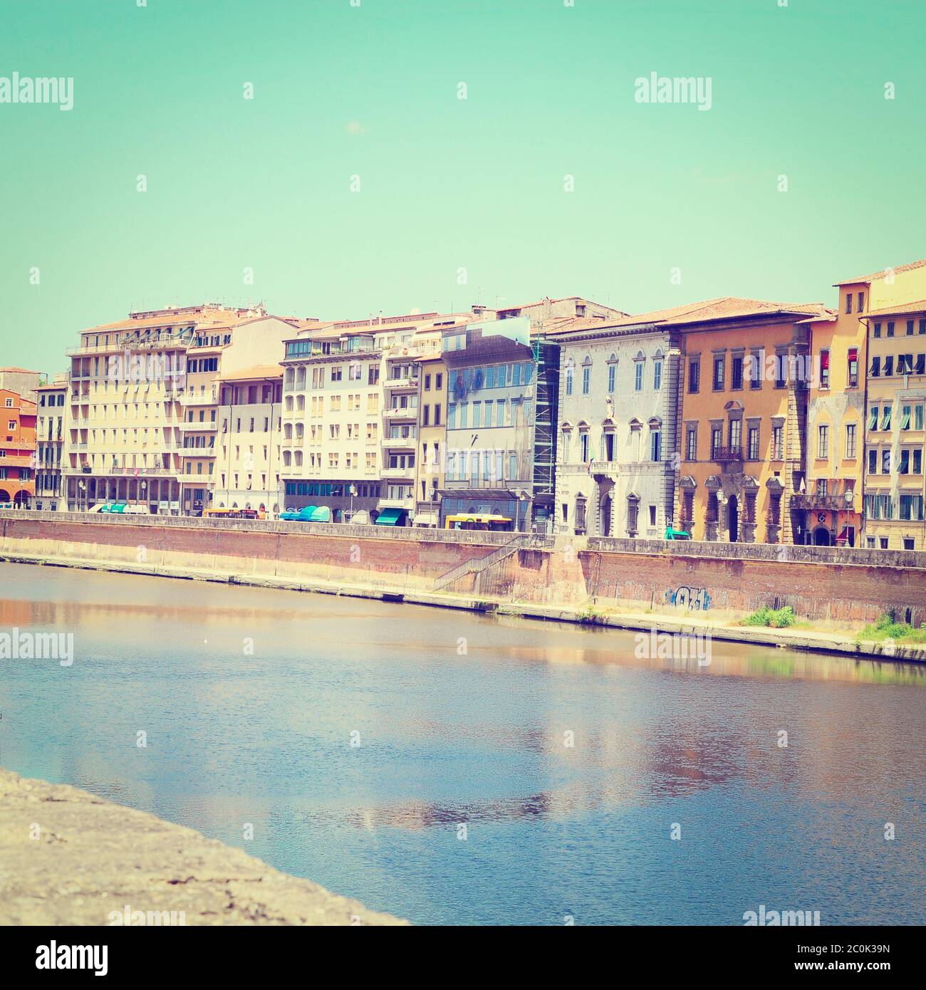 Embankment alley hi-res stock photography and images - Alamy