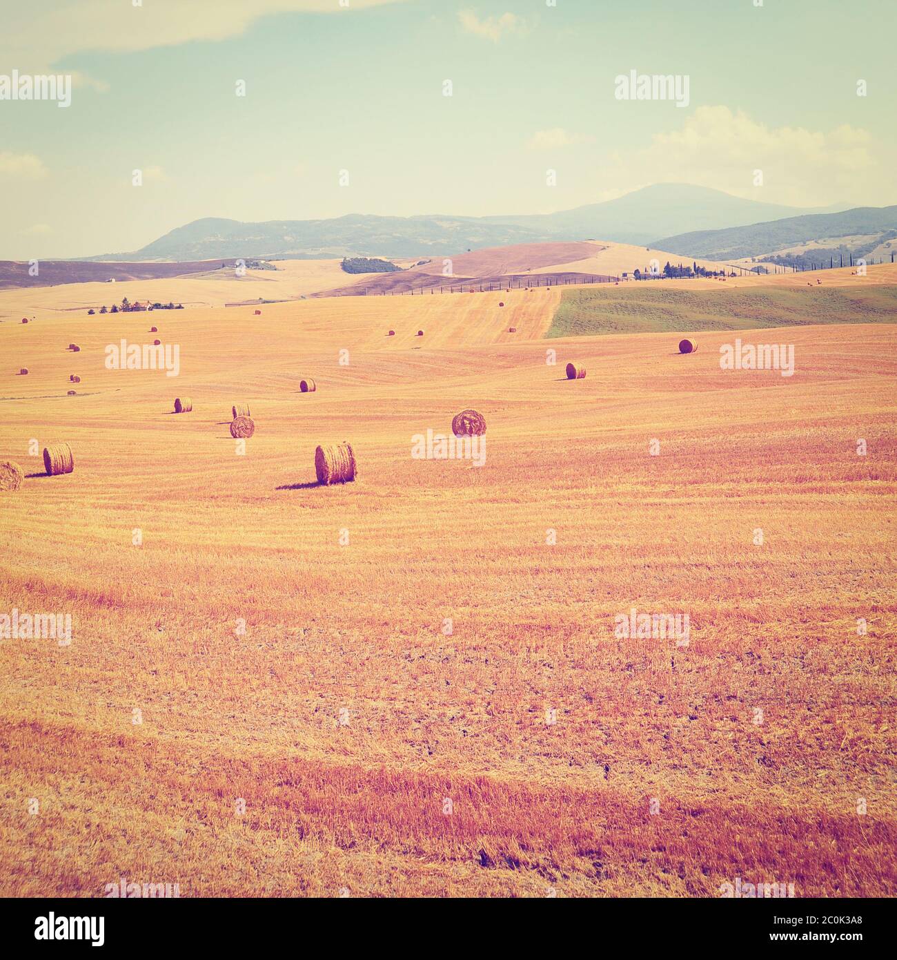 Hay bail sunset hi-res stock photography and images - Alamy