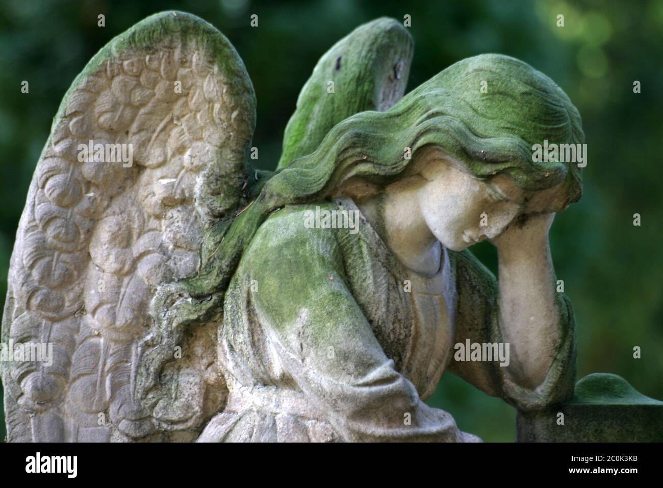 Mourning angel hi-res stock photography and images - Alamy