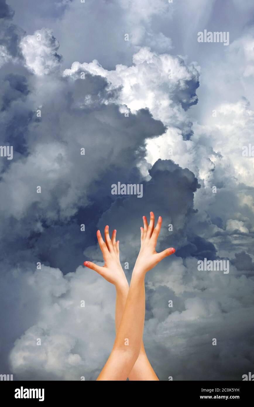 Hands in sky hi-res stock photography and images - Alamy