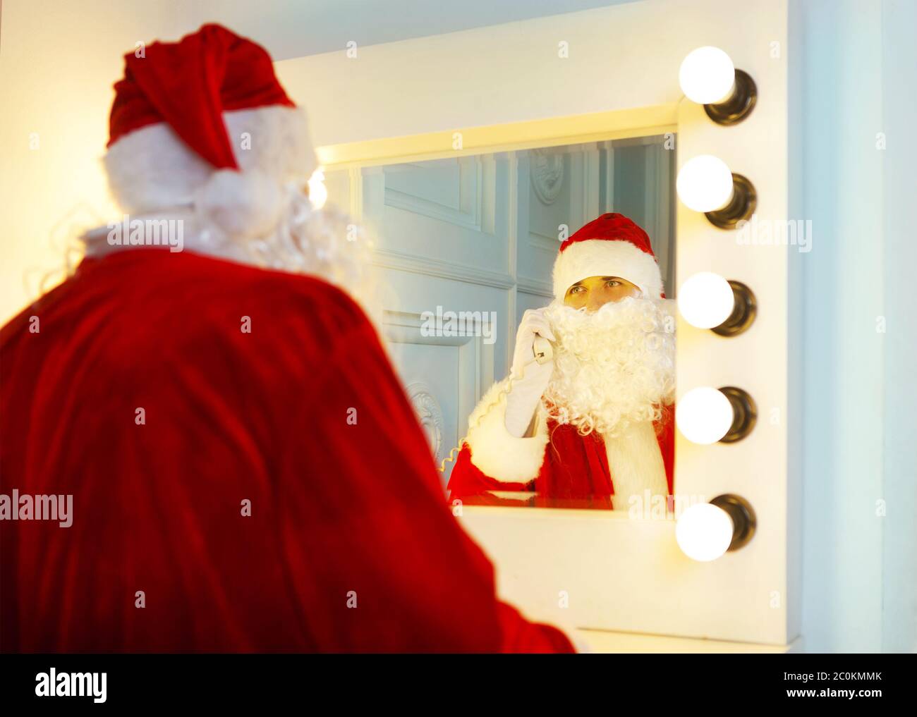 Santa talking hi-res stock photography and images - Alamy