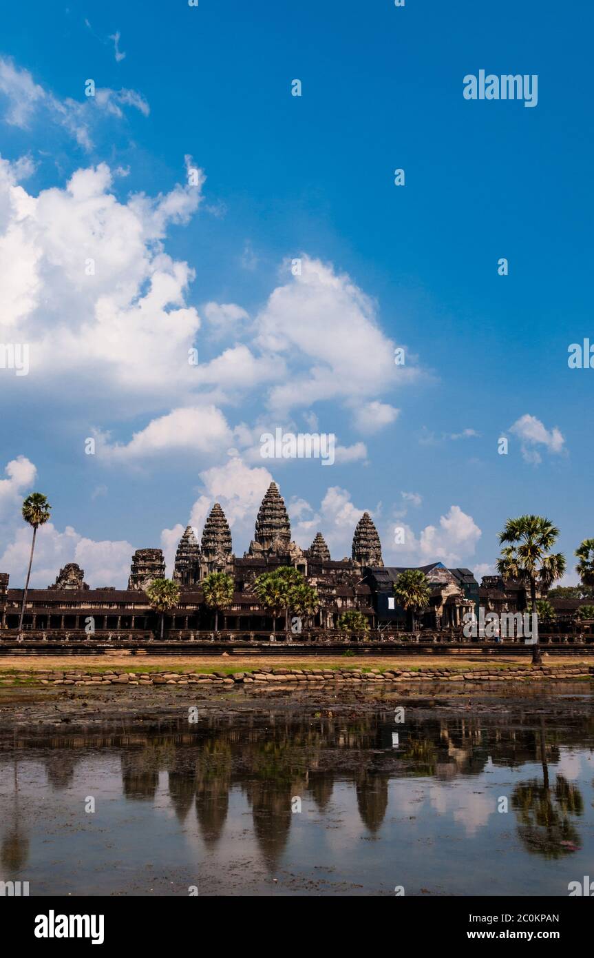 Front of Angkor Wat with reflection in water Stock Photo - Alamy
