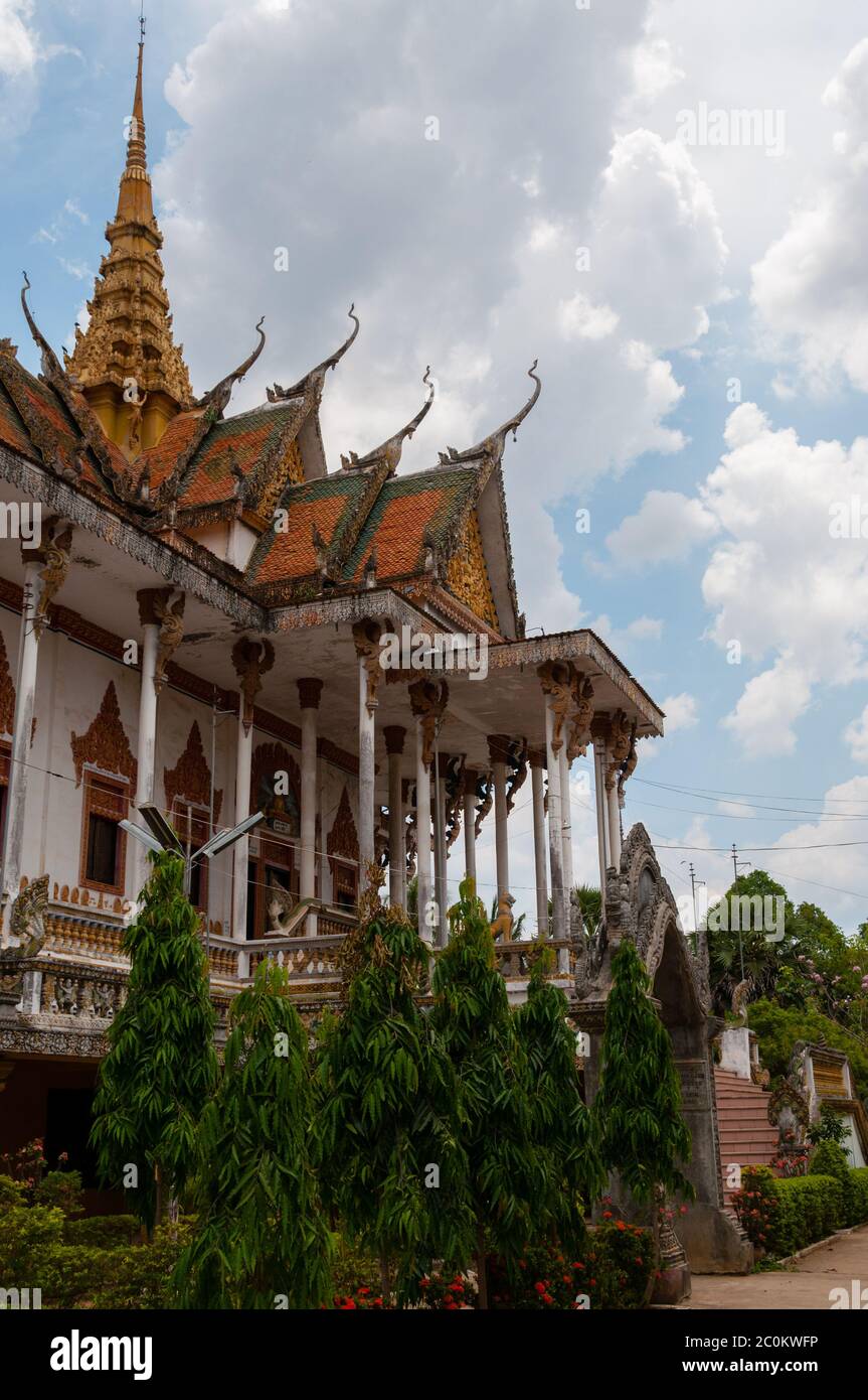 Blue sky with temple hi-res stock photography and images - Alamy