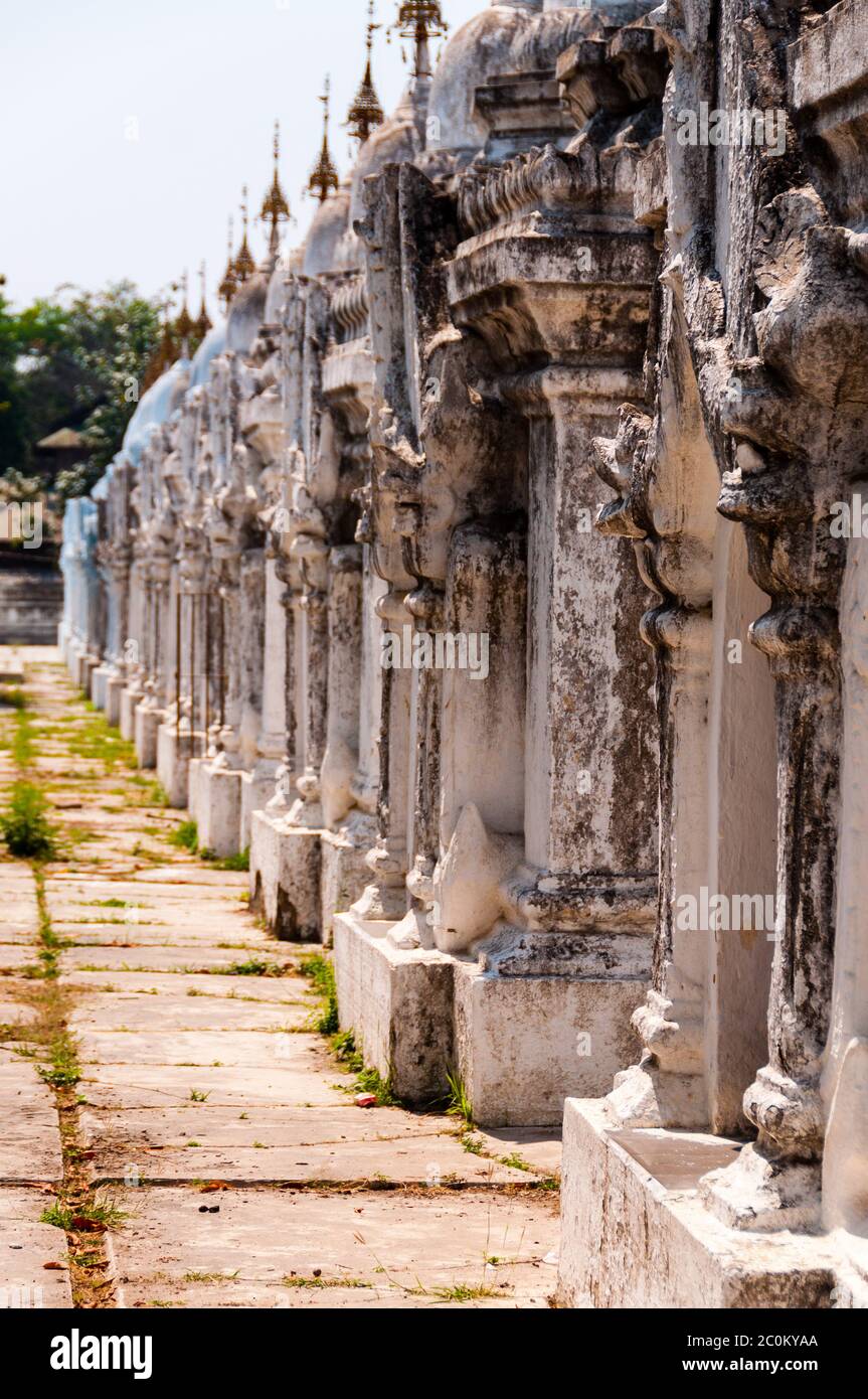 Small buildings hi-res stock photography and images - Alamy
