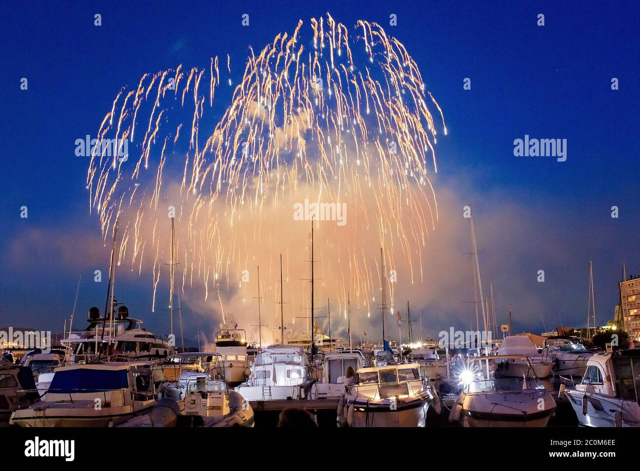 Panoramic view colorful fireworks beautiful hi-res stock photography ...