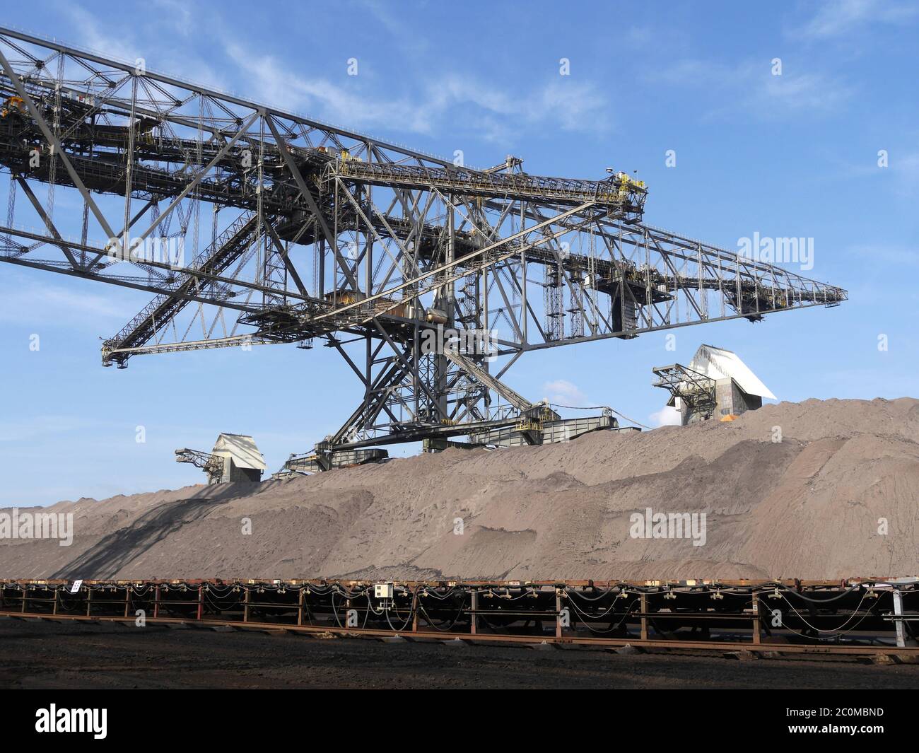 Overburden Conveyor Bridge Stock Photo - Alamy