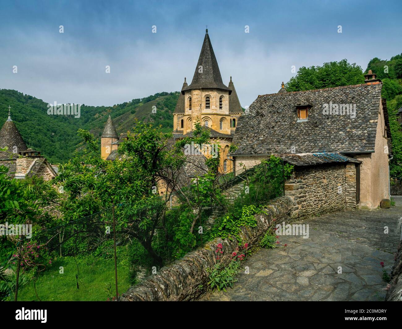 Abbey sainte foy conques france hi-res stock photography and images - Alamy