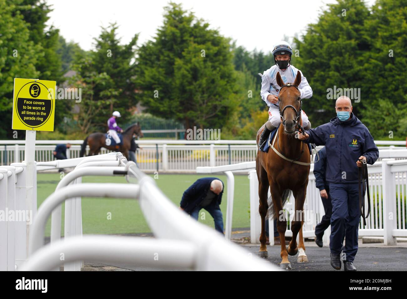 Ring sign hi-res stock photography and images - Alamy