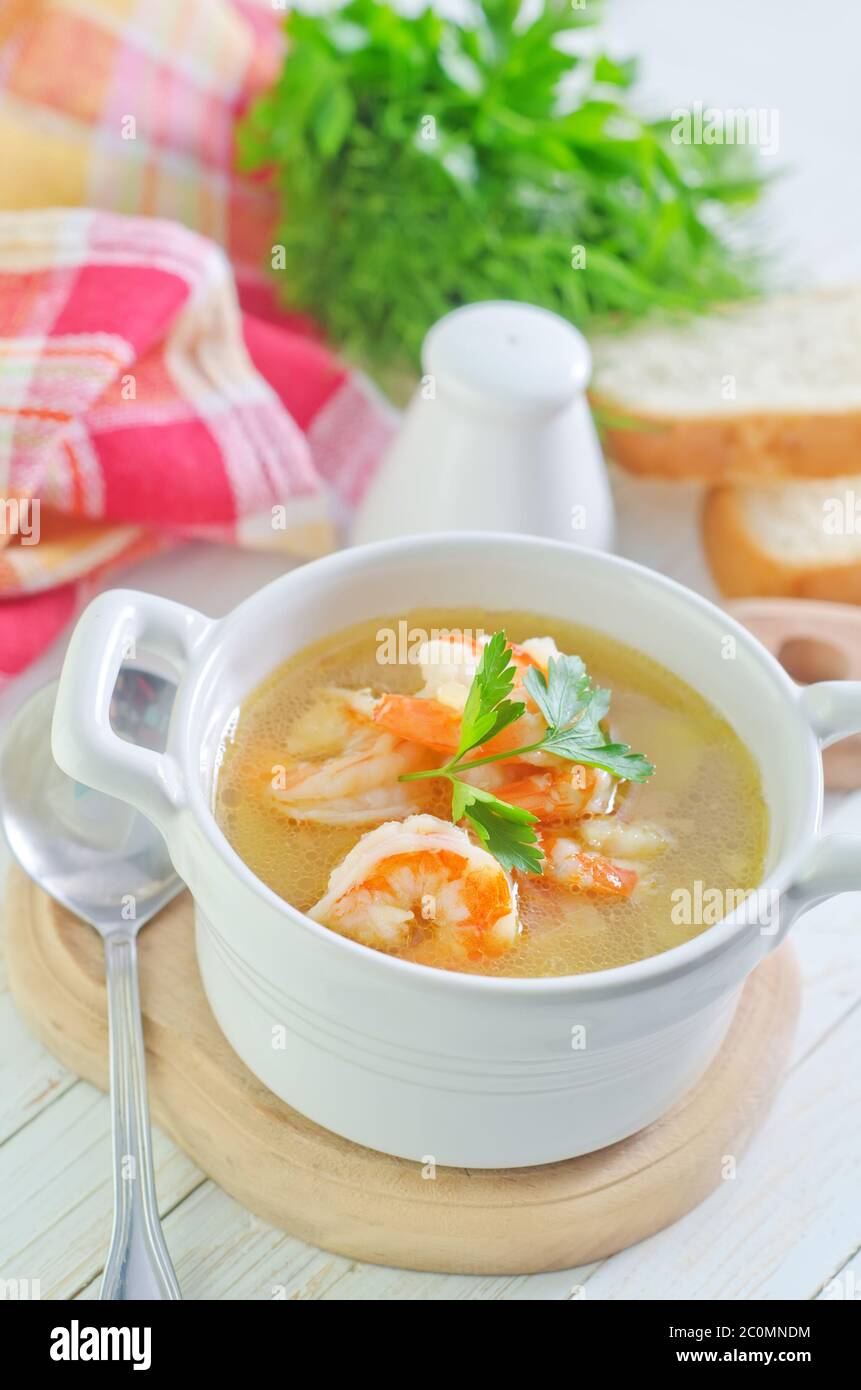 Fresh soup chicken shrimps hi-res stock photography and images - Alamy