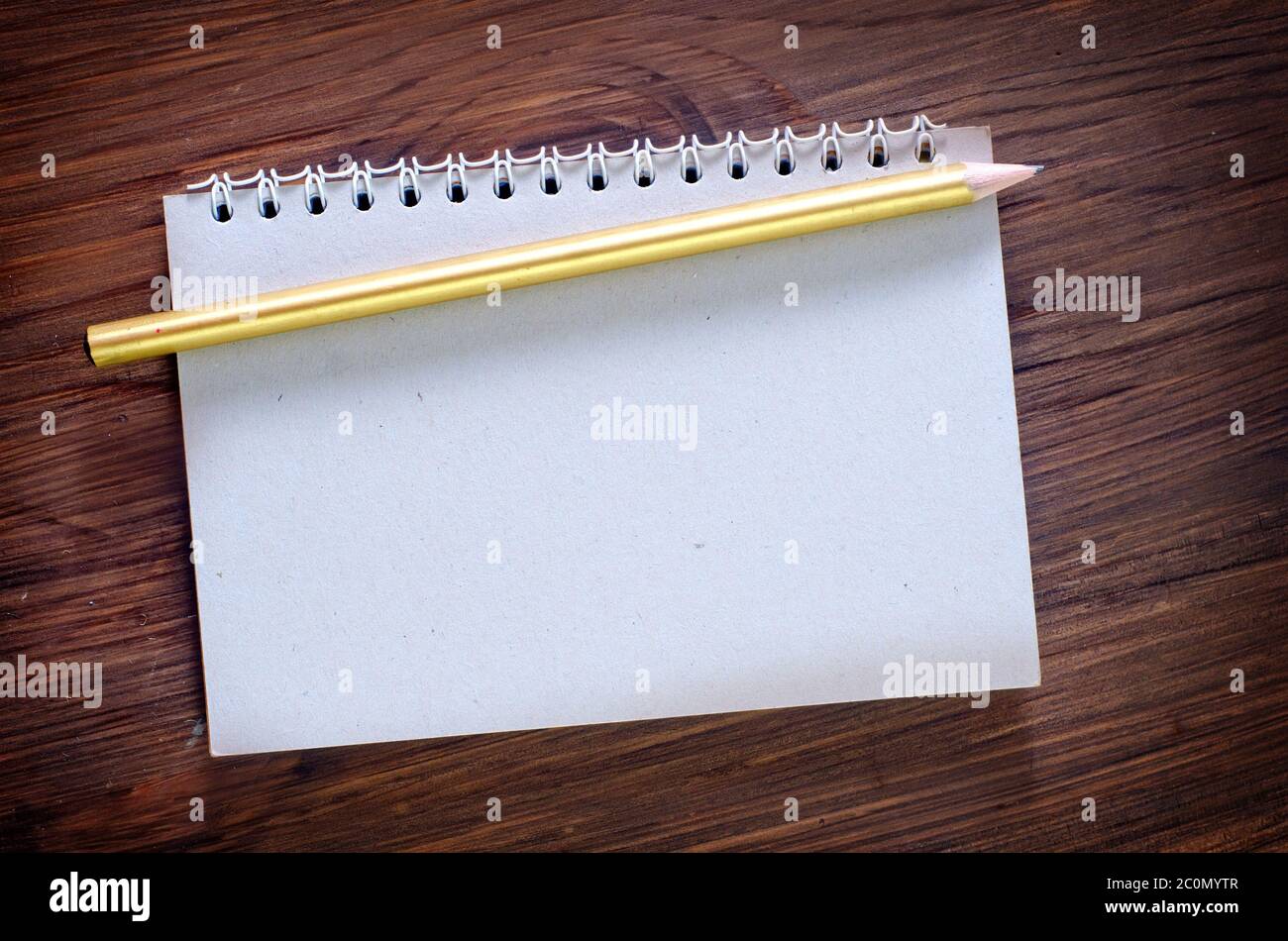 note and pencil Stock Photo - Alamy