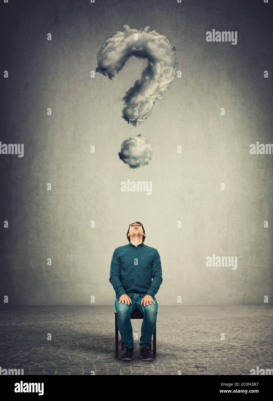 Question mark over head hi-res stock photography and images - Alamy