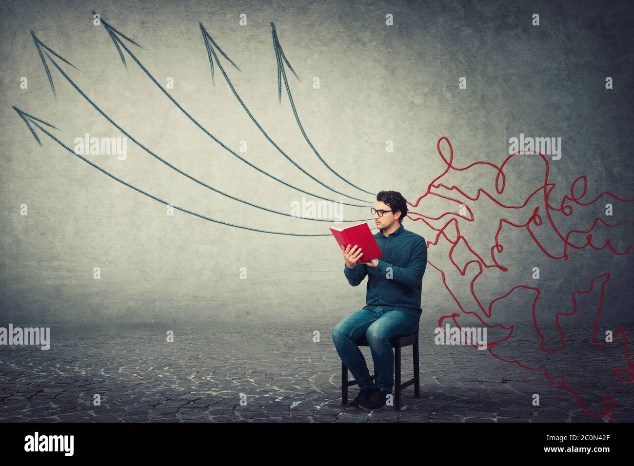 Arrow through head hi-res stock photography and images - Alamy