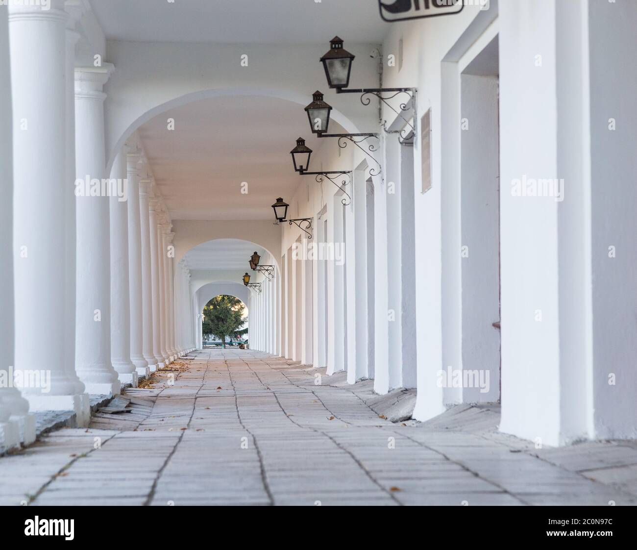 Arch pillar pillars hi-res stock photography and images - Alamy