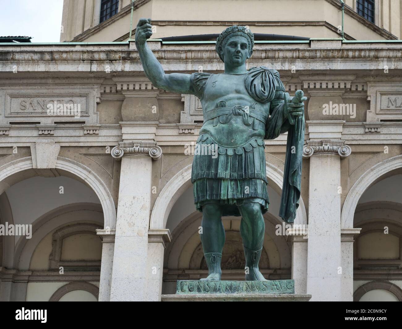 Imperatore costantino hi-res stock photography and images - Alamy