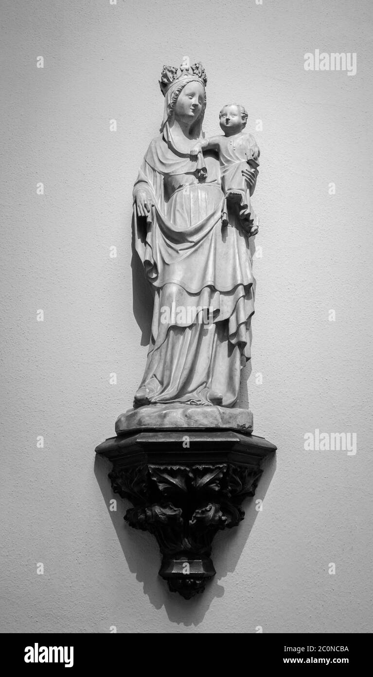 Image of the virgin mary Black and White Stock Photos & Images - Alamy