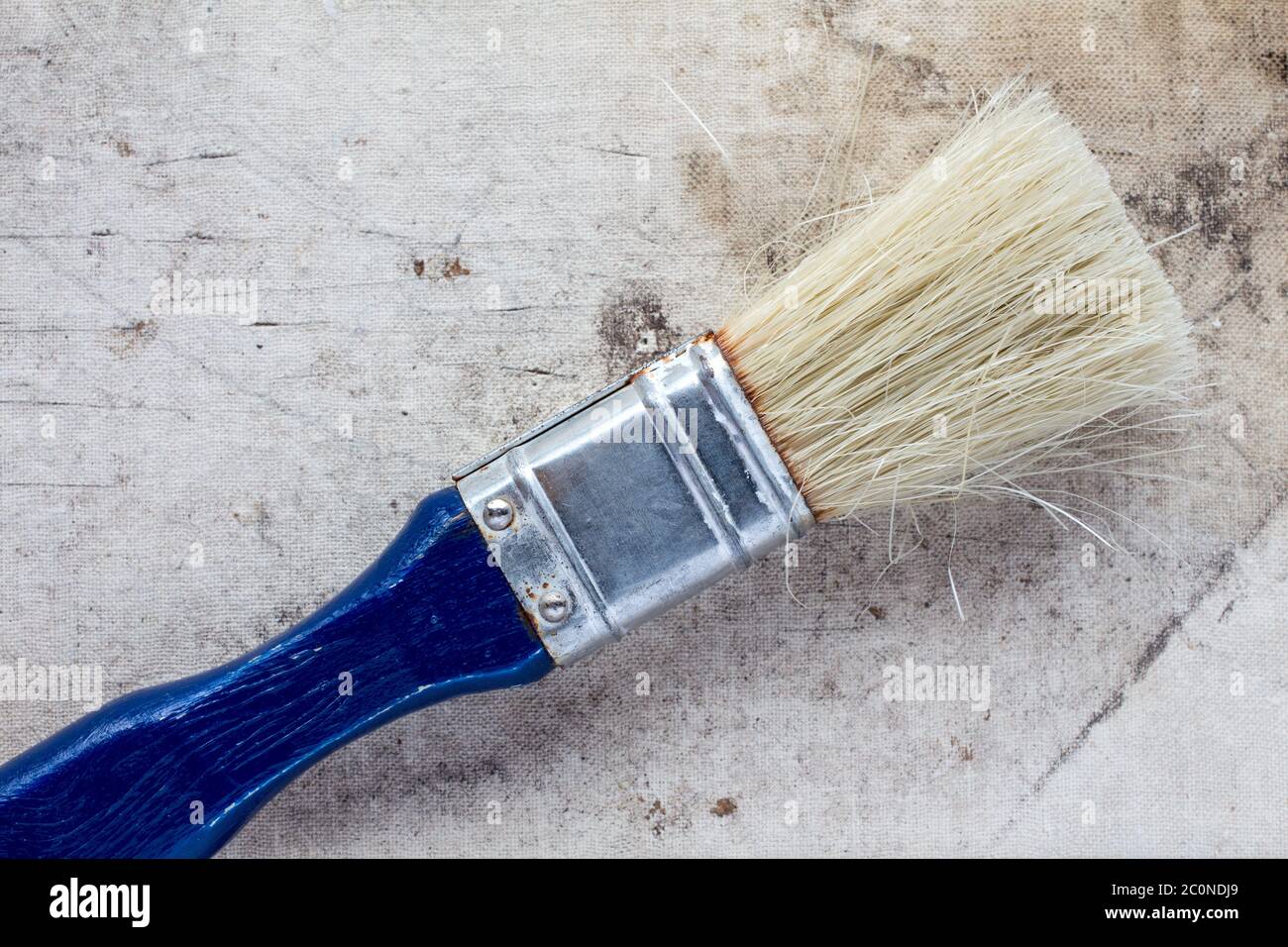 Dirty paintbrush hi-res stock photography and images - Alamy