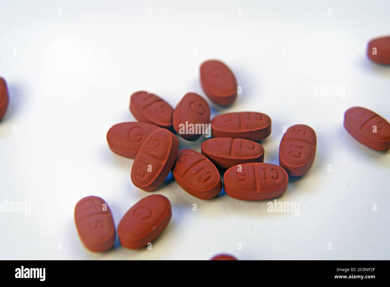 Drugs pills hi-res stock photography and images - Alamy