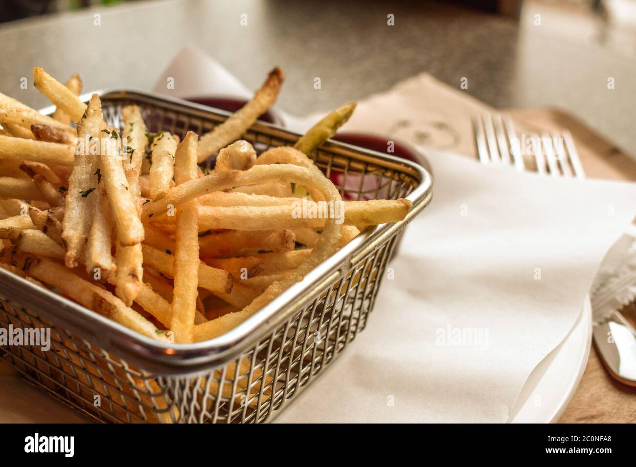 Thin french fries hi-res stock photography and images - Alamy