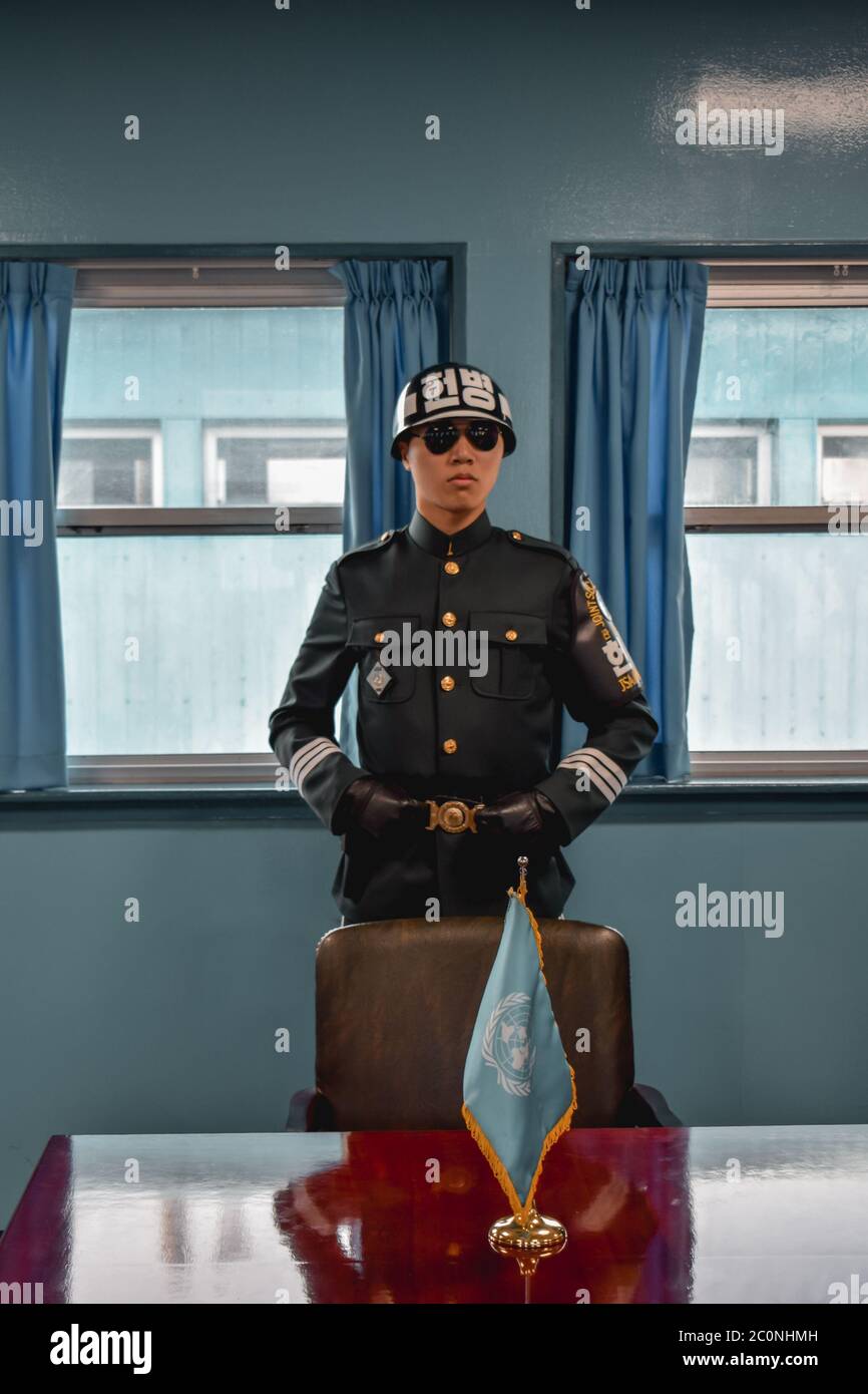 North korean military uniform hi-res stock photography and images - Alamy
