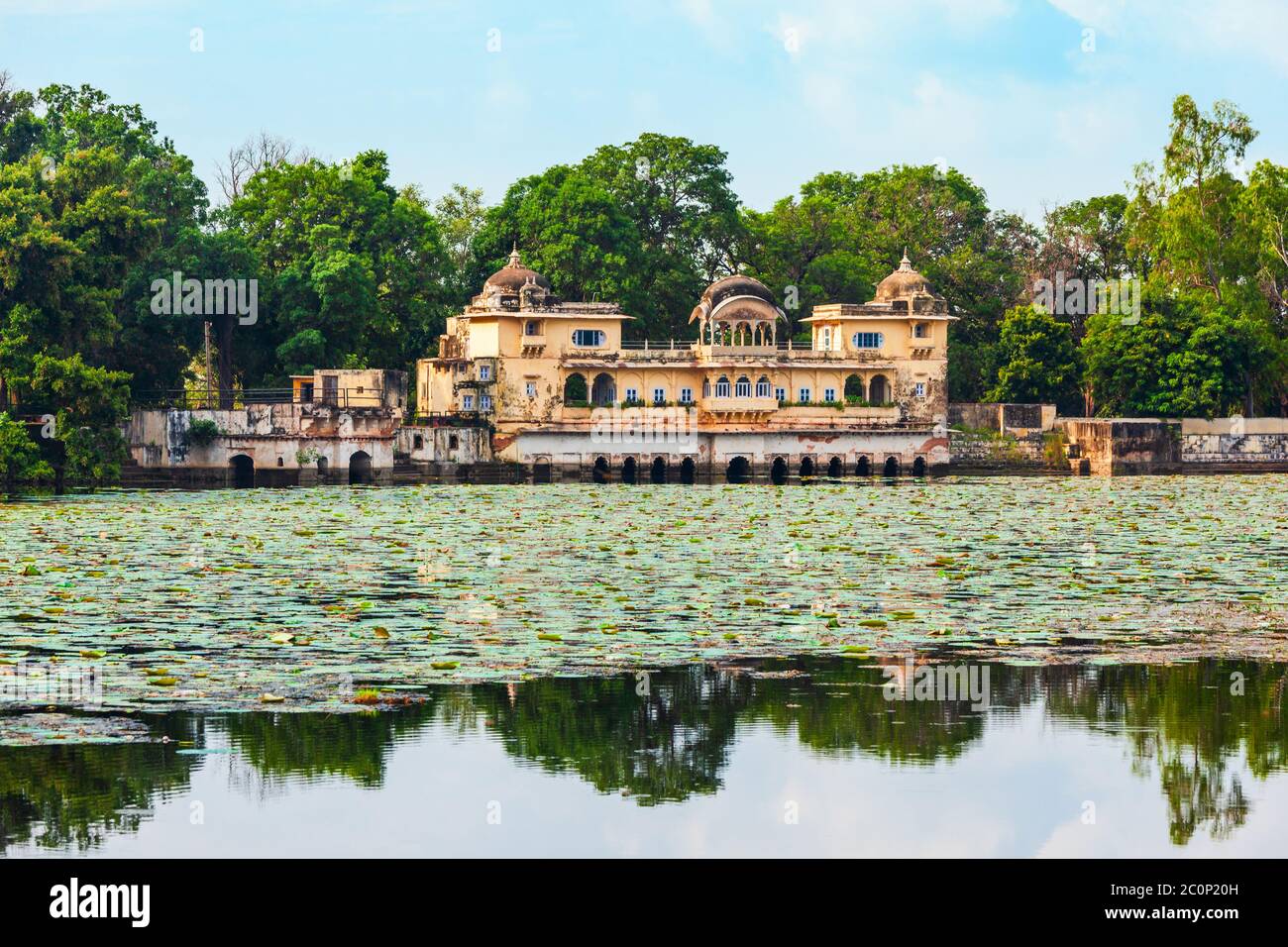 Sukh Mahal is a medieval palace situated at the Jet Sagar lake in Bundi ...